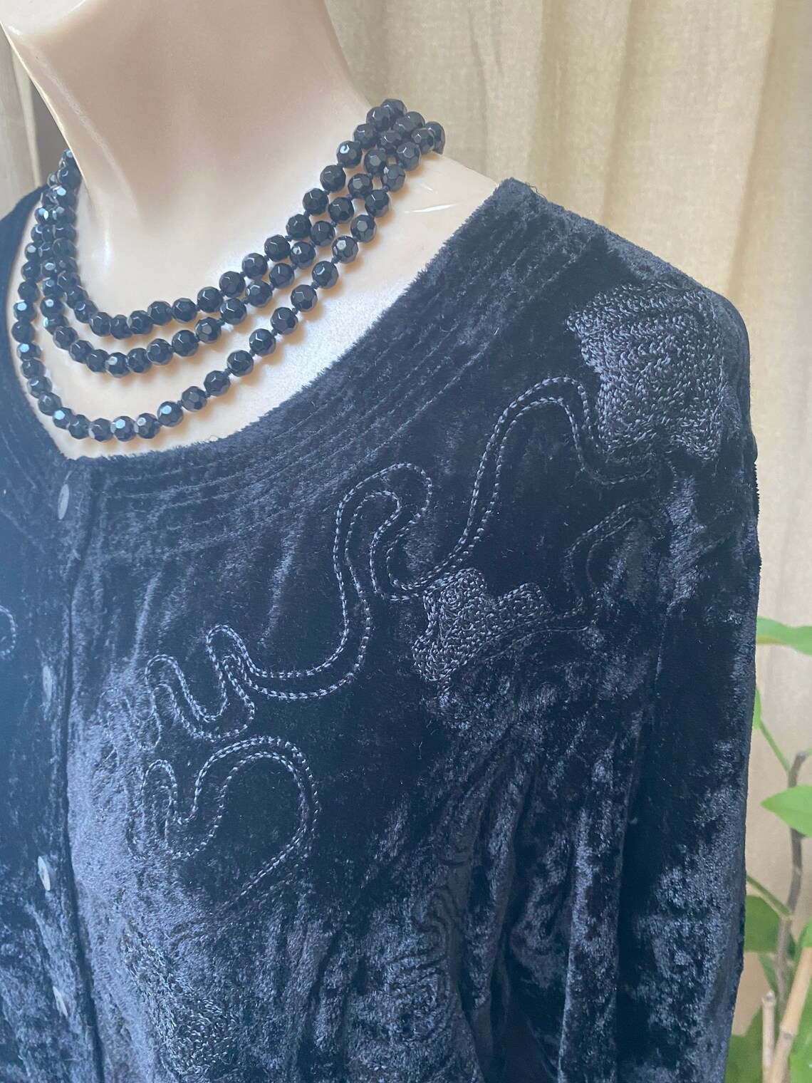 Vintage boho brushed black velvet embroidered top M boxy | Etsy
