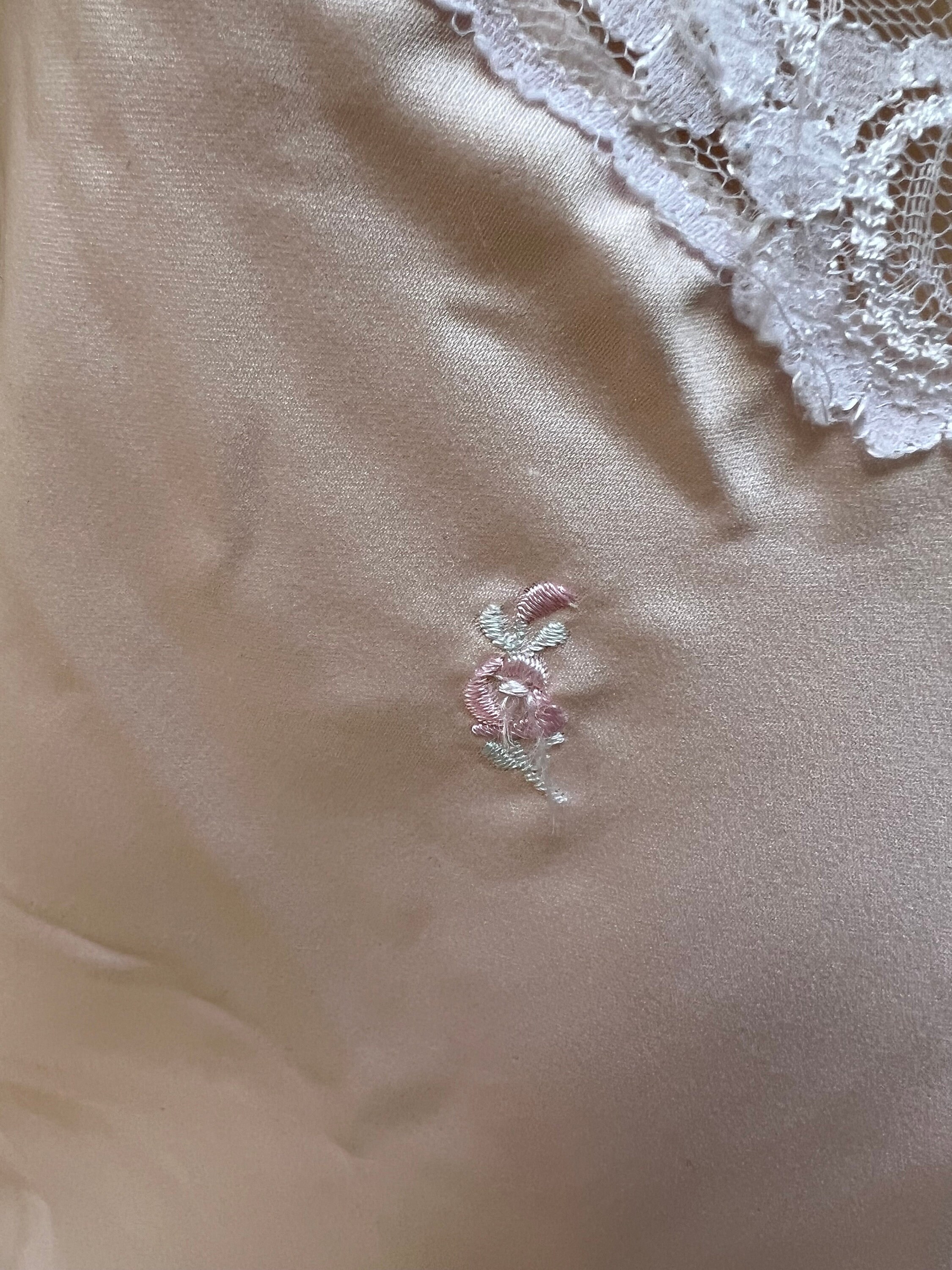 Vintage Barbizon Palest Pink Full Slip S, Tiny Flower Lace Trim ...