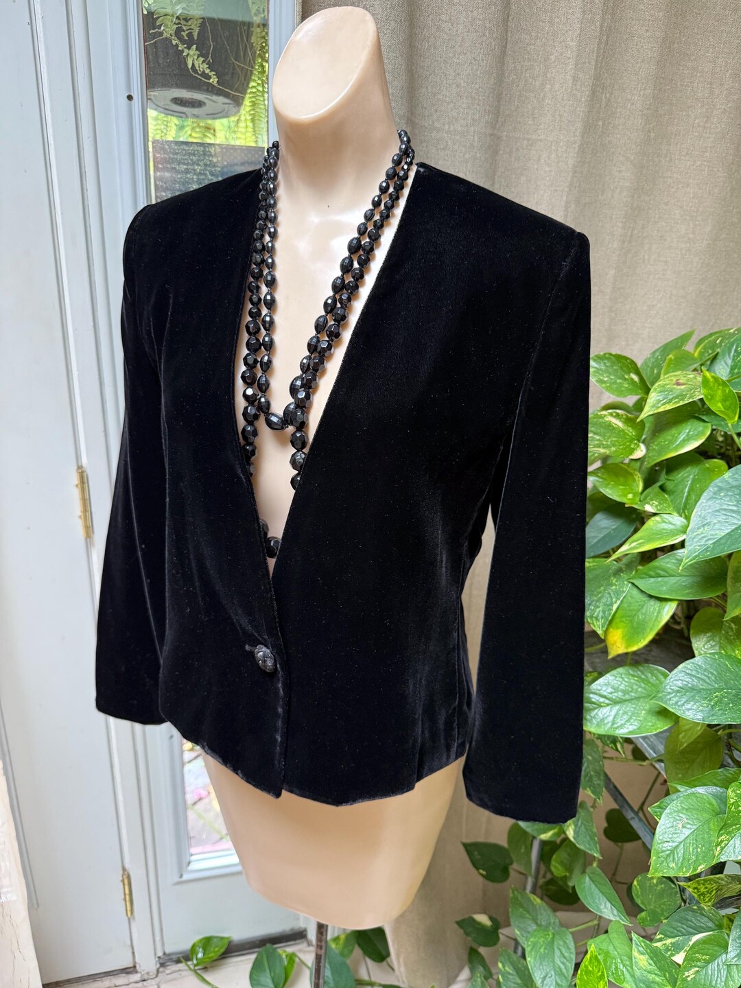 Vintage Black Velvet Short Boxy Jacket 4petite, Union Label Black ...