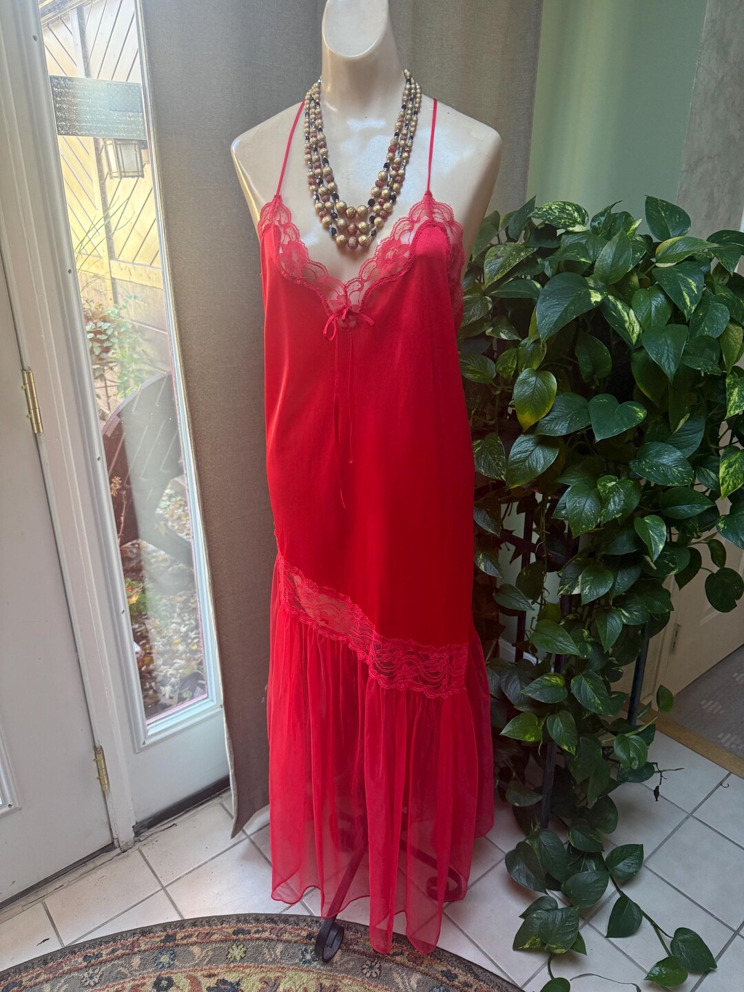 Vintage Lipstick Red Lady Cameo Long Night Gown M/L, Slip Style Red ...