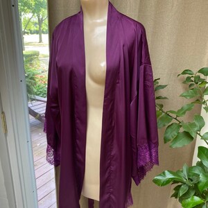 Vintage Deep Plum Silky Feel Wrap Tie Robe M, Lace Trim Purple Magenta ...
