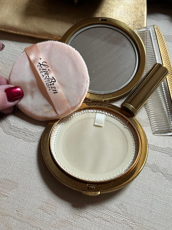 Vintage powder compact, comb, lipstick set, midcentur… - Gem