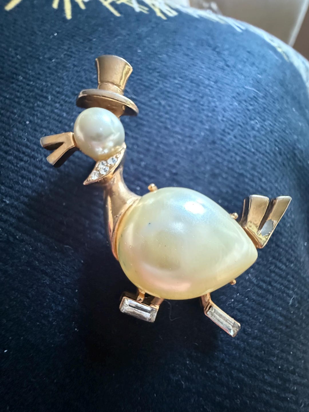 Vintage Whimsical Faux Pearl Duck Brooch, Happy Dancing Big Duck Pin ...