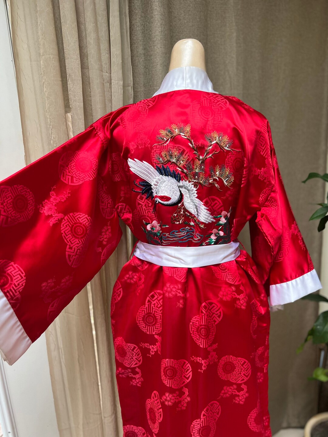 Vintage Red Embossed Embroidered Long Kimono Robe M, Lavish Crane ...