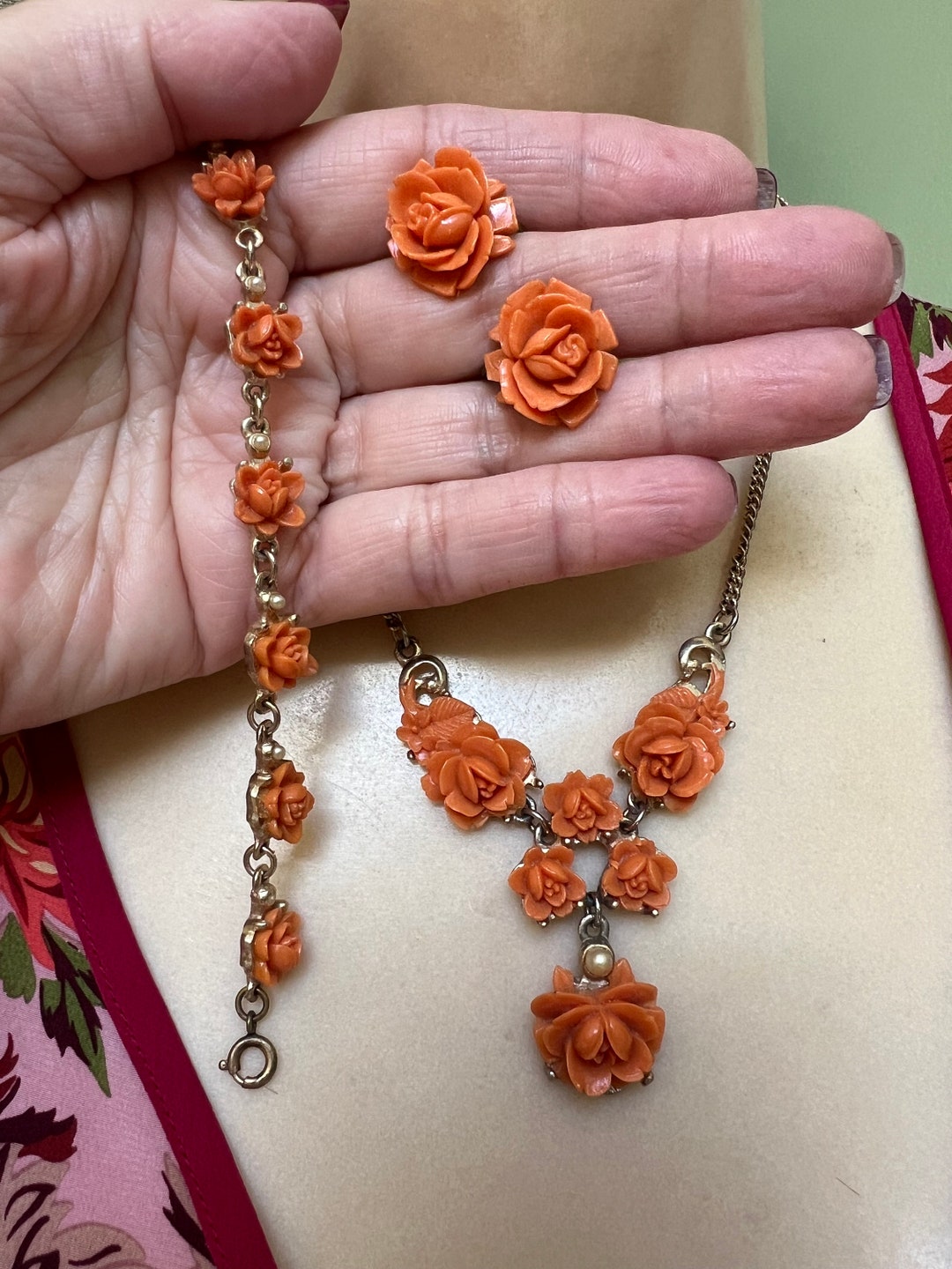 Vintage Carved Faux Coral Flower Necklace Set, Faux Coral Flower ...