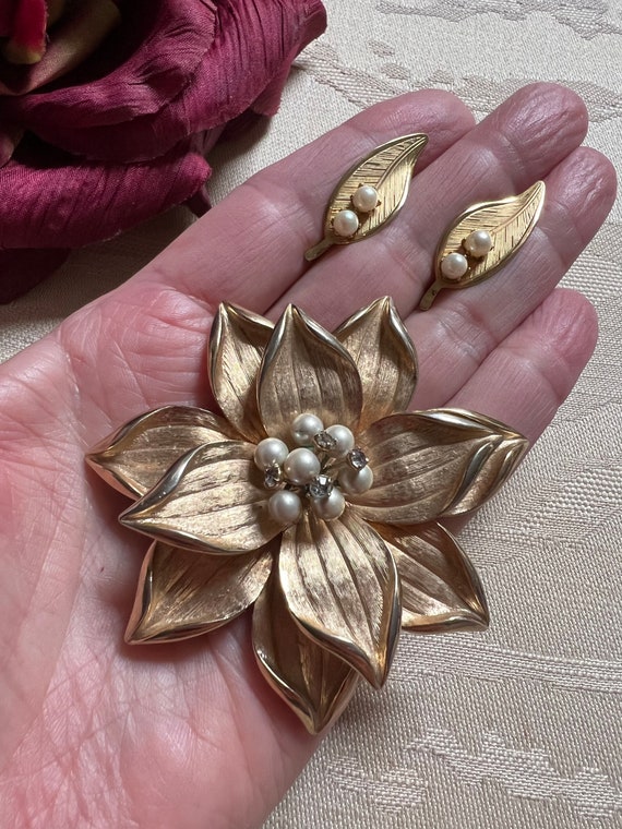 vintage holbrow flower - Gem