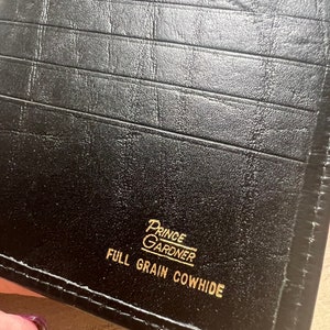 Vintage Men's Slim Prince Gardner Leather Wallet, Men's Black Textured ...