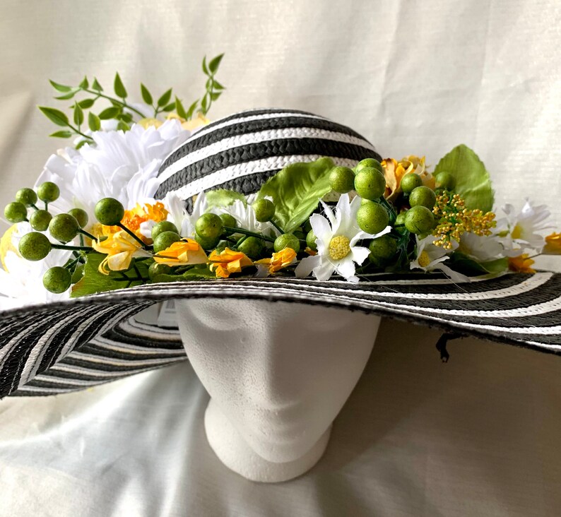 Riding Miss Daisy is What I Have Named This Kentucky Derby - Etsy