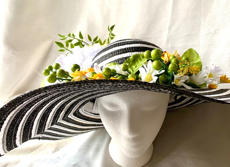 Riding Miss Daisy is What I Have Named This Kentucky Derby - Etsy