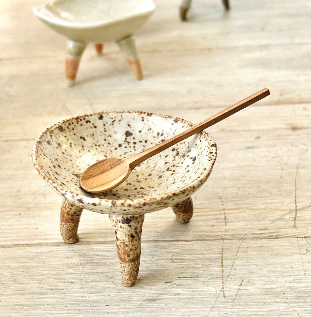 Ceramic Tripod Bowl With Teak Spoon, Pottery Condiment,spice Bowl ...
