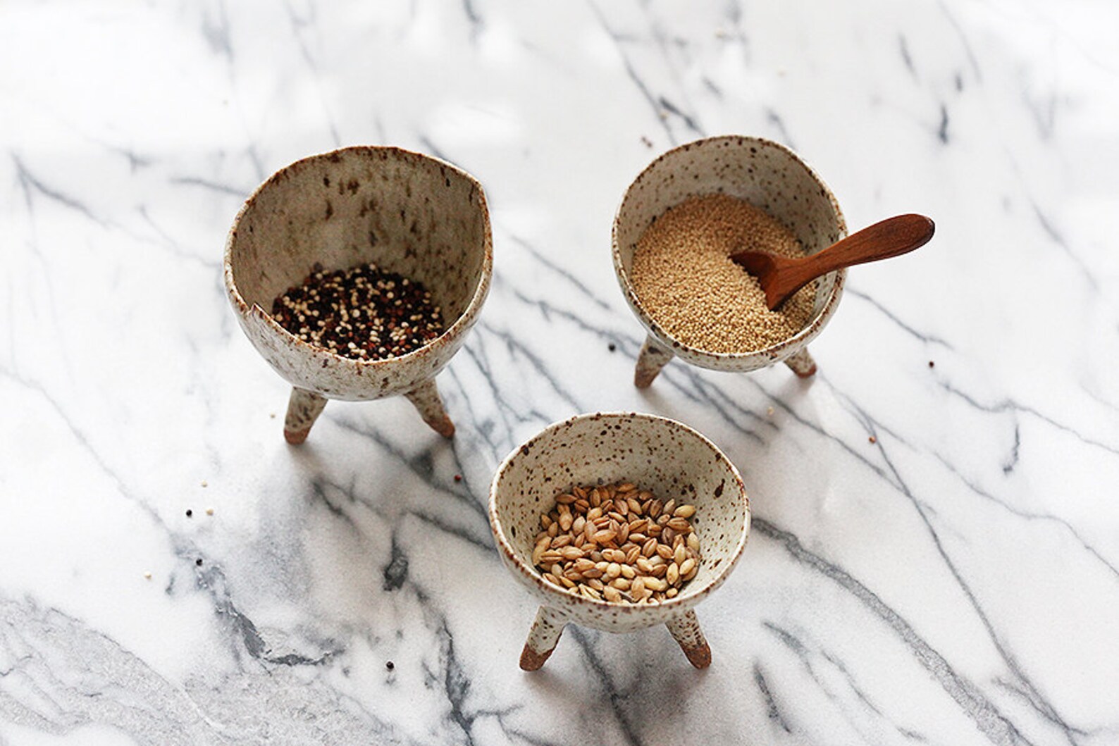 Ceramic Tripod Bowl With Teak Spoon, Pottery Condiment,spice Bowl ...