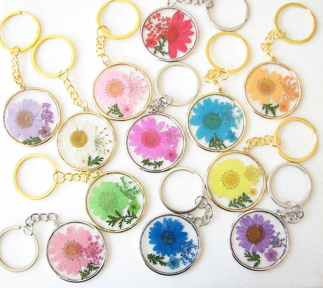 Custom Resin Keychain, Handmade Dried Flower Keychain, Keychain for ...