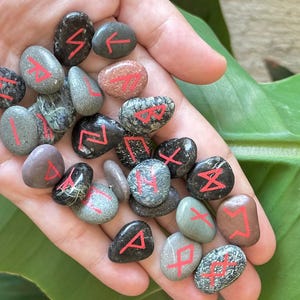 25 Sea Stone Runes in Organza Pouch - Elder Futhark Runes, Hand Painted ...