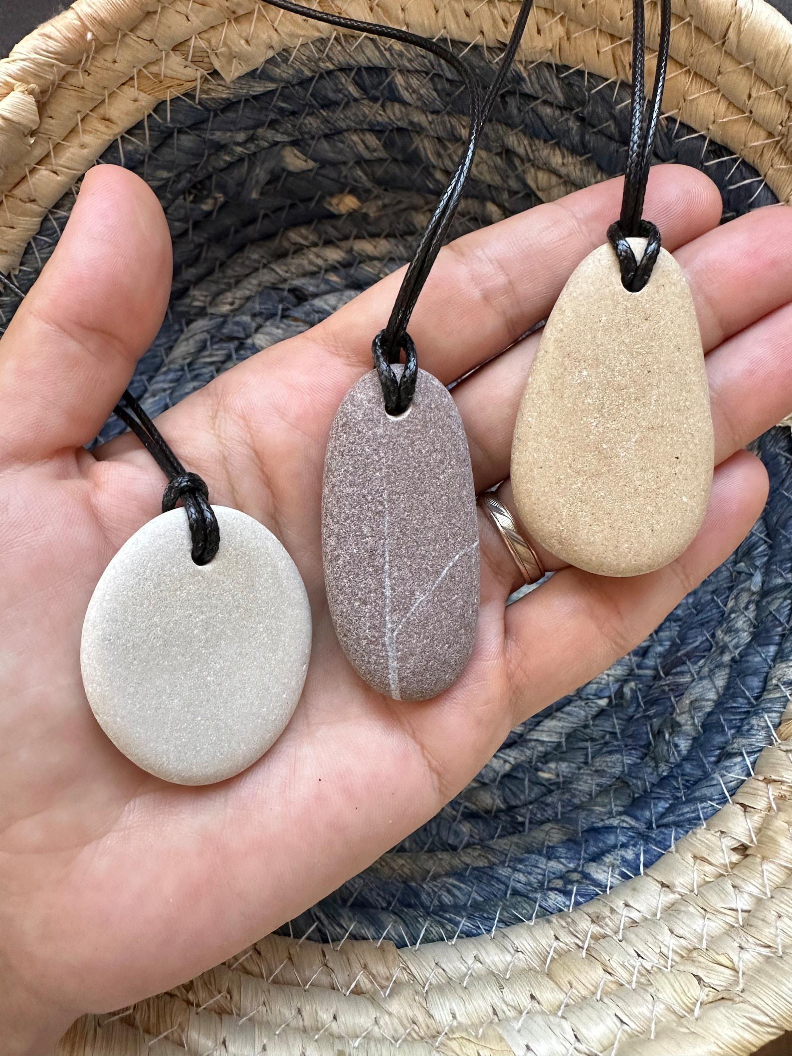 Simple Unisex Sea Pebble Necklace - Natural Beach Pebble Pendant Stone ...