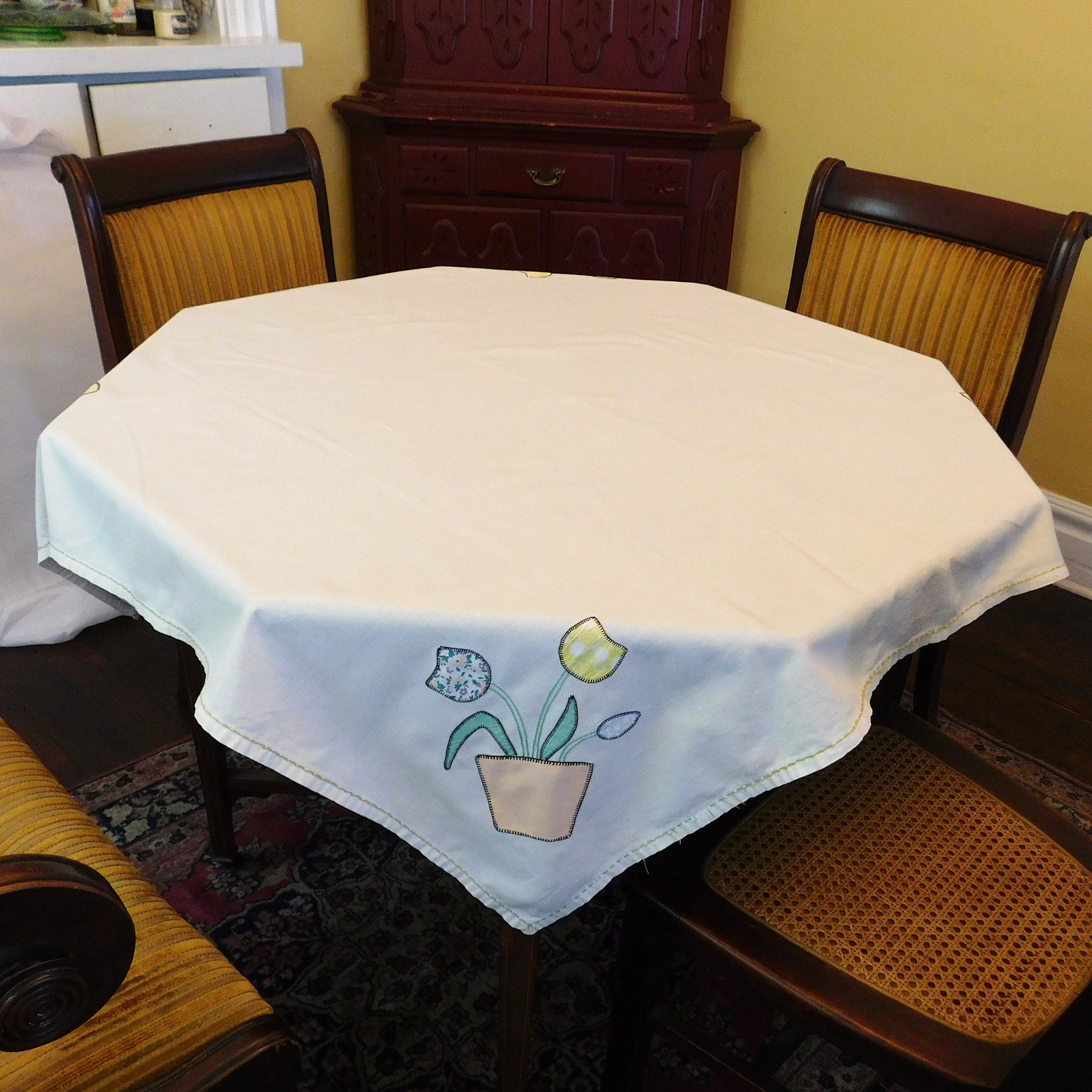 Vintage Off-white Linen Tablecloth With Flower Pot Applique at Corners ...