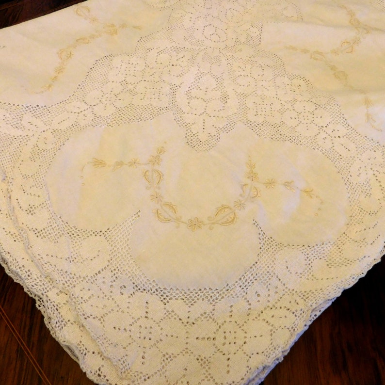 Vintage Very Large White Linen Tablecloth W/ Cream-colored Embroidery ...