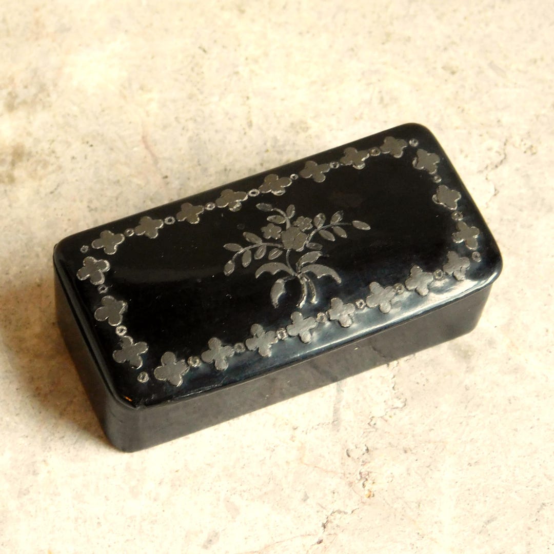 Antique Victorian Papier Mache and Black Lacquer Snuff Box - 1800s ...