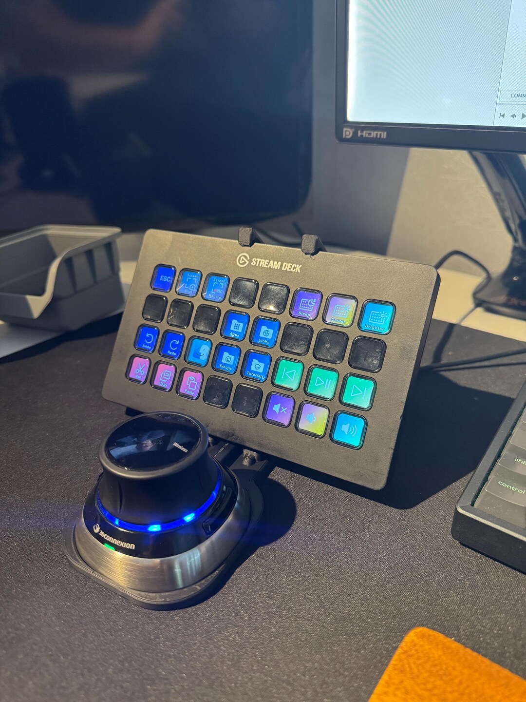 Stream Deck/3dconnexion Stand Mount - Etsy