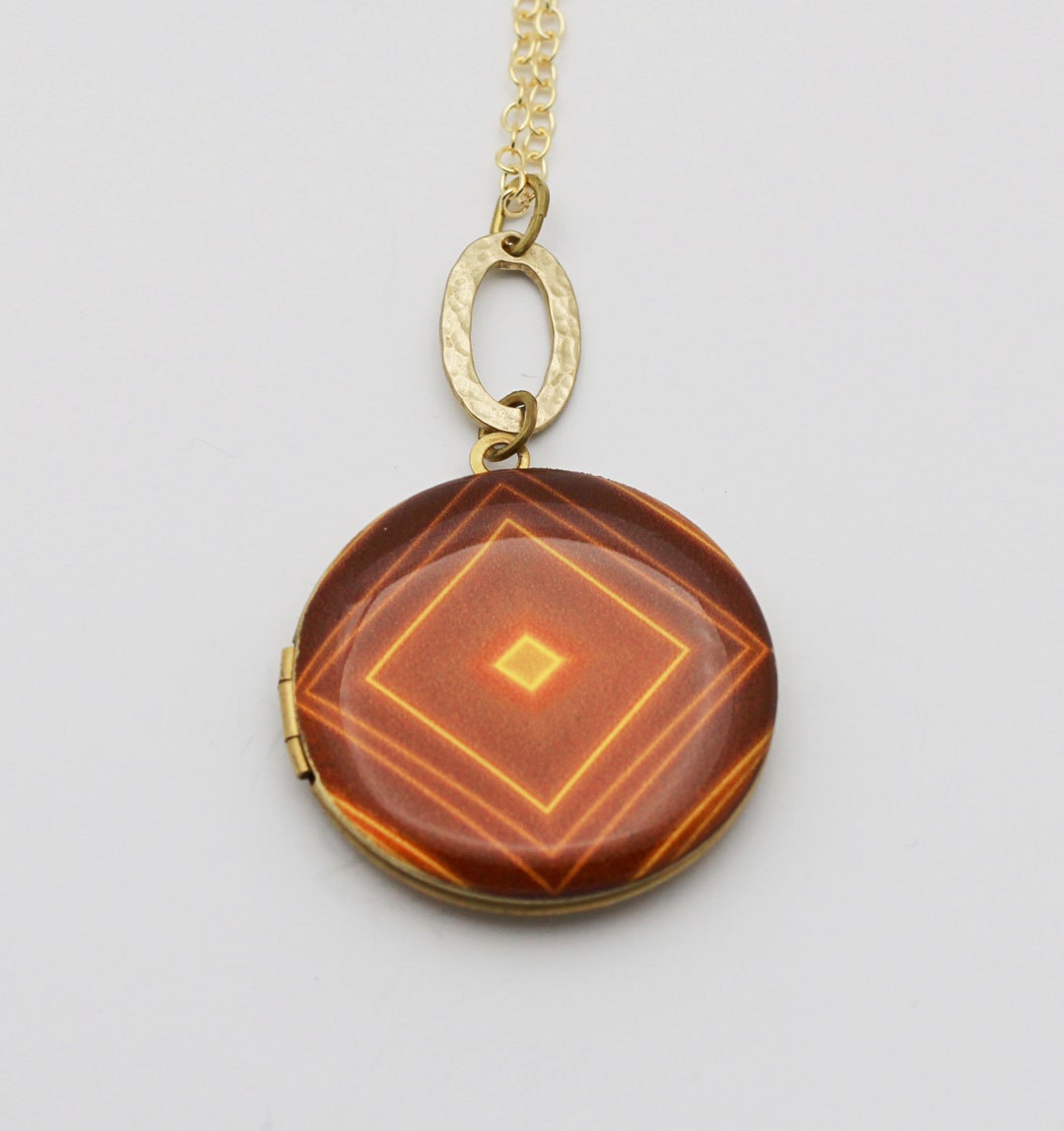 Locket Necklace · Custom Photo Jewelry · Retro Lockets · Gold · Long ...