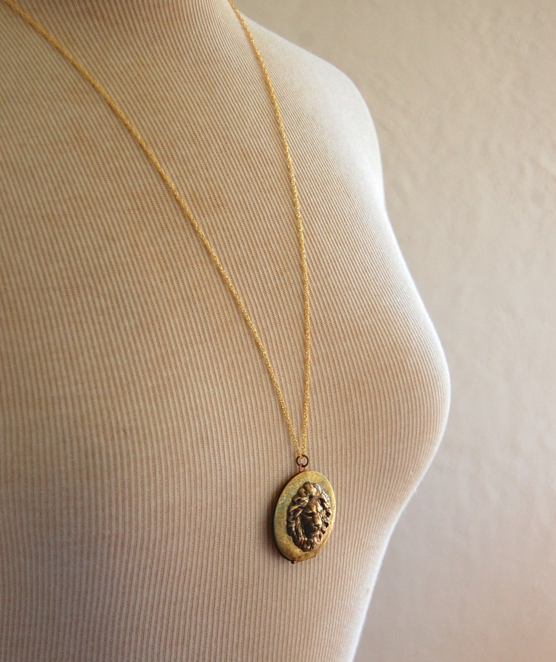 Vintage Locket Lion Head Necklace Jewelry Long Chain Rare - Etsy