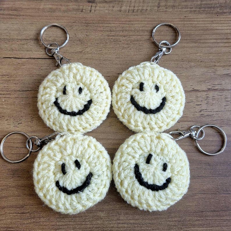 Crochet Smiley Face Keyring - Etsy UK