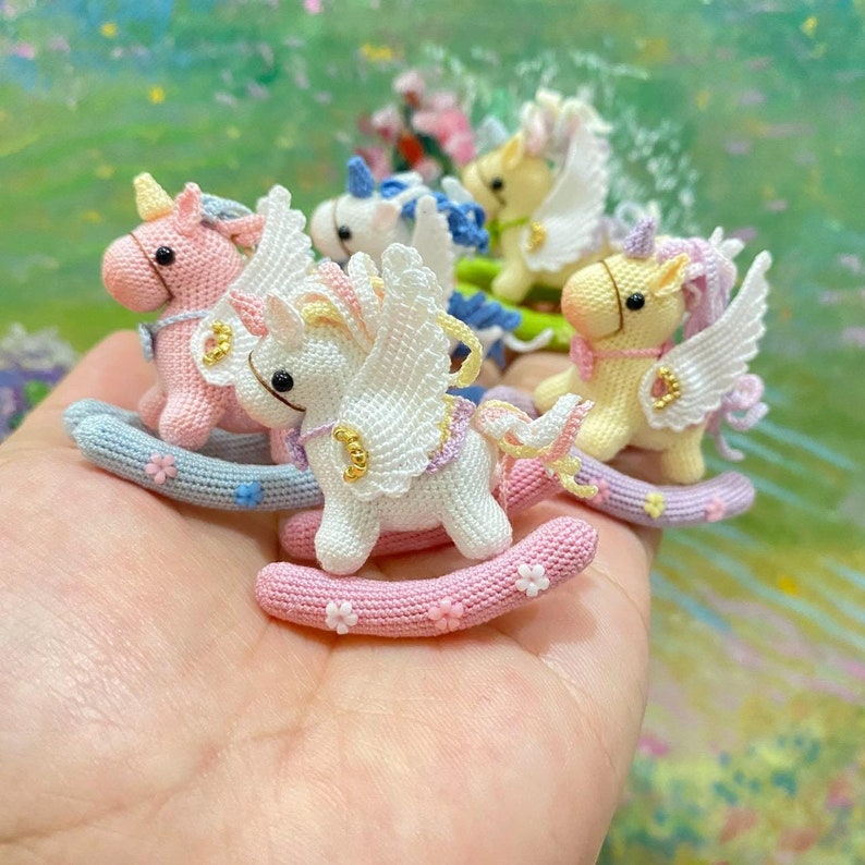 Micro Crochet Carousel, Micro Crochet Desk Ornaments, Desk Accessories ...