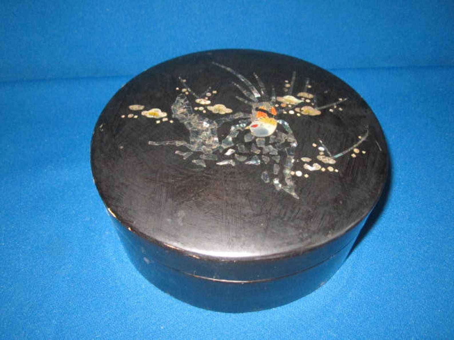Vintage Round Japanese Black Lacquer Box With Seashell Inlay - Etsy