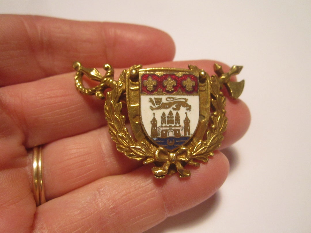 Vintage Coro 1940s/50s Goldtone Shield Brooch With Enamel Crest - Etsy
