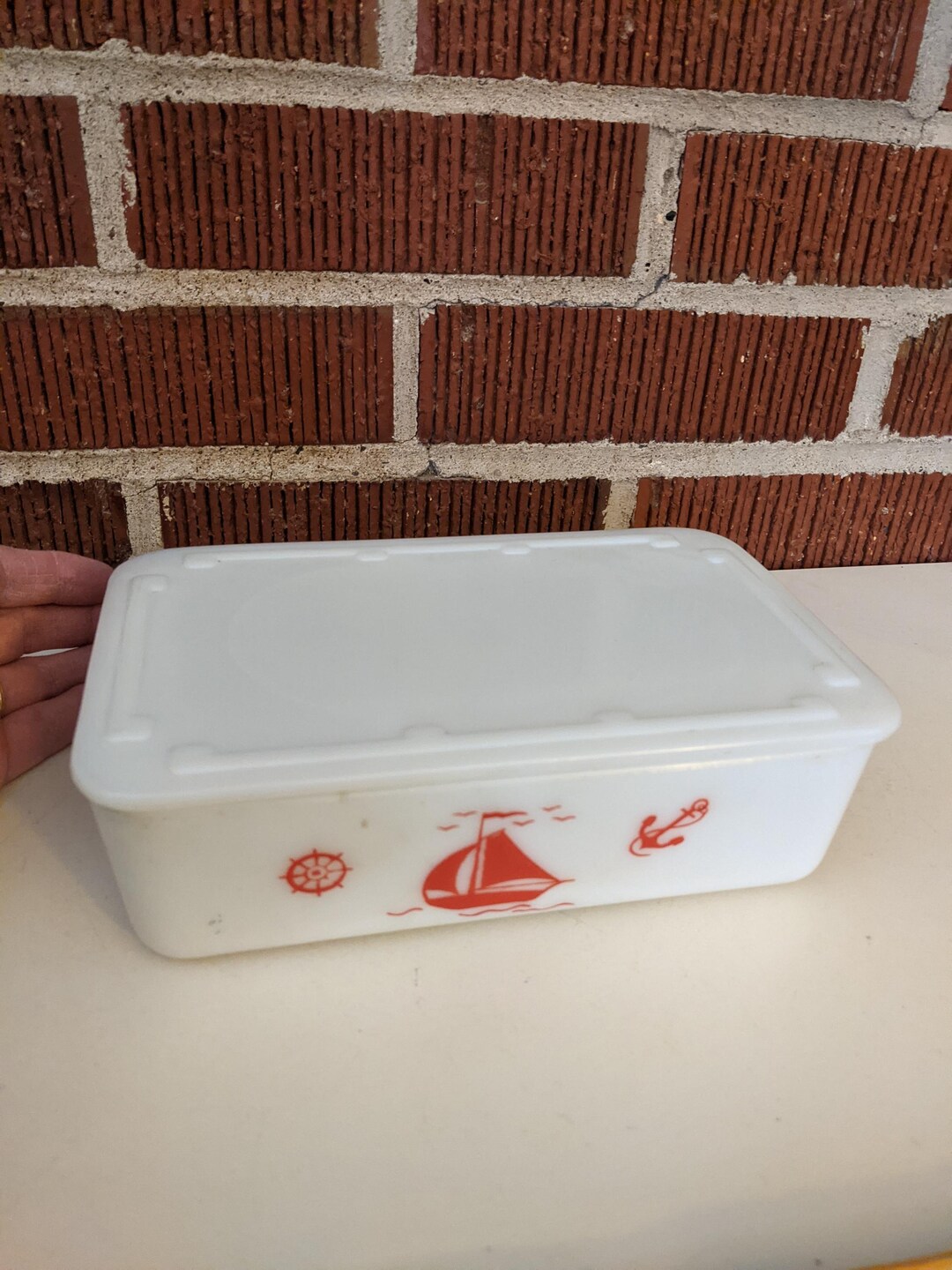 Vintage 1940s/50s Mckee White Glass Red Sailboat Refrigerator Box With ...
