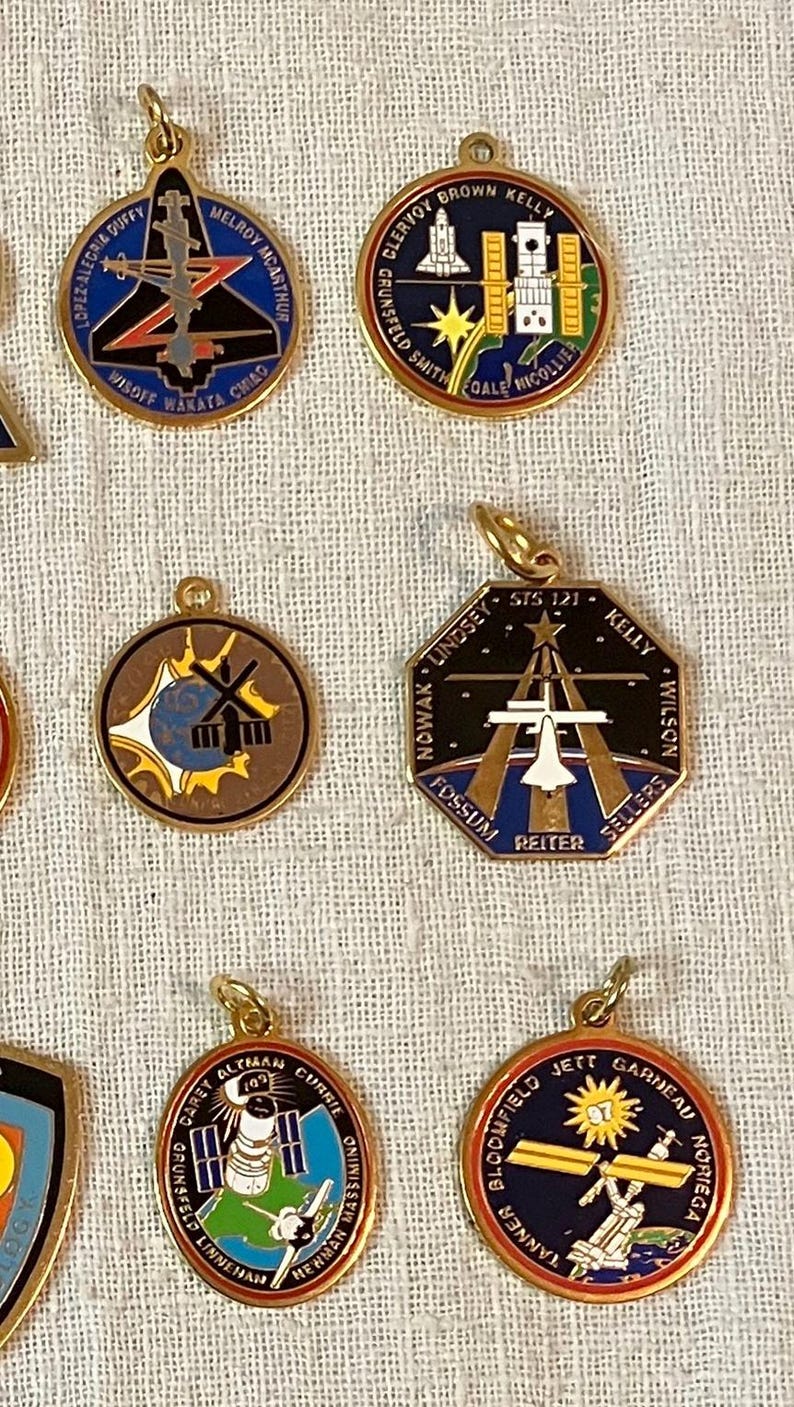Vintage Lot of 15 NASA Pendants Charms Shuttle STS Missions Skylab ...