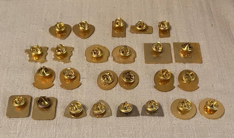 Lot of 25 NASA Space Shuttle Mission Lapel Pins STS Astro Apollo ...