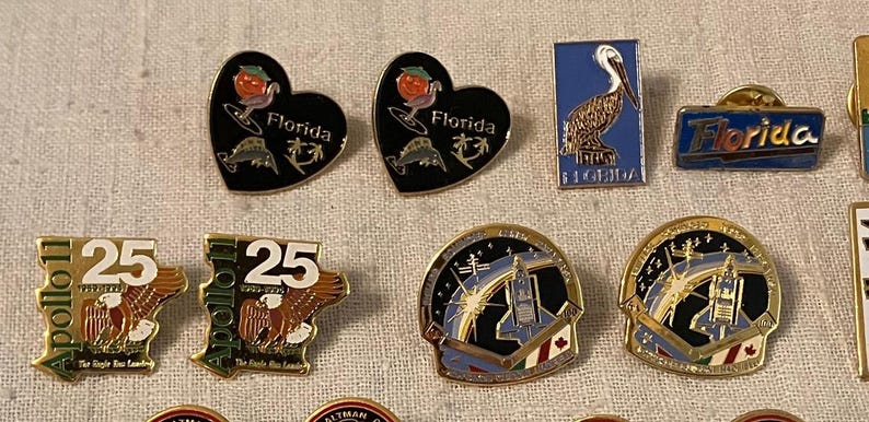 Lot of 25 NASA Space Shuttle Mission Lapel Pins STS Astro Apollo ...