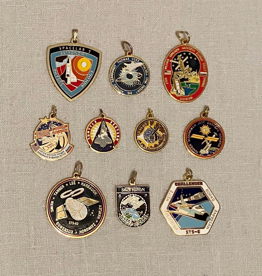 Vintage Lot of 10 NASA Pendants Charms Shuttle STS Missions Skylab ISS ...