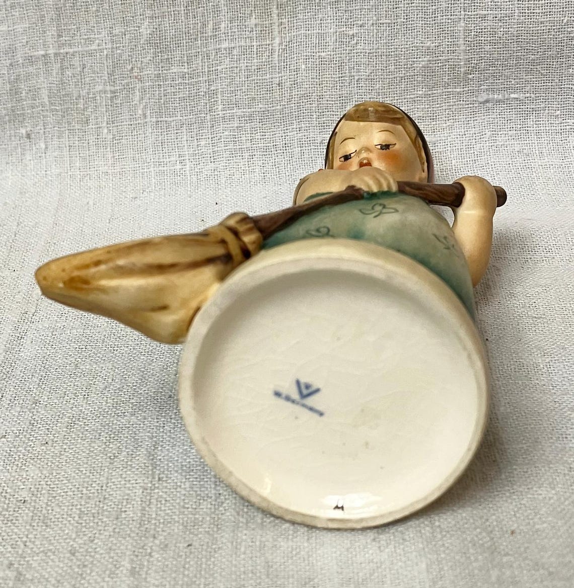 Vintage Hummel Figurine LITTLE SWEEPER Girl Broom West Germany 4 1/2 ...