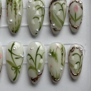 Lily of the Valley Press on Nails - Etsy