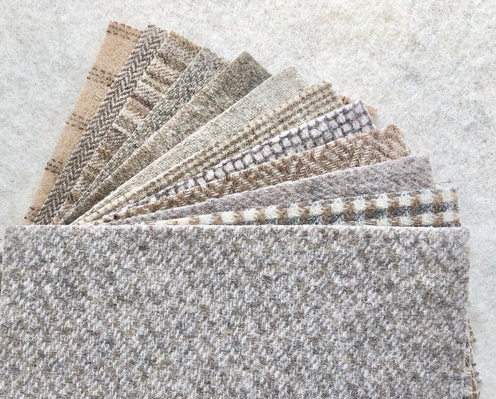 Oatmeal Applique Pack, Felted Wool Fabric, 12 Pieces of Wool, 5
