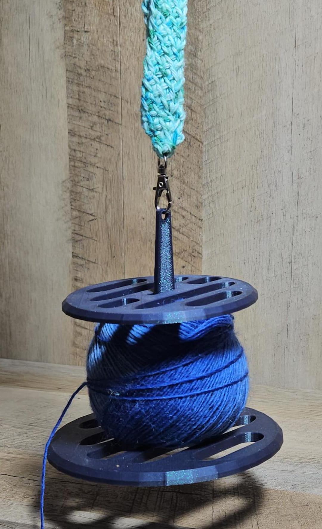 Yarn Spinner on the Go Wrist Band Portable Yarn Caddy Collapsible Yarn ...