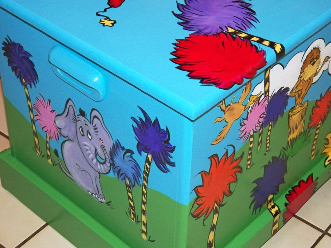 Custom Dr. Seuss Toy Box Personalized With Name on Top - Etsy