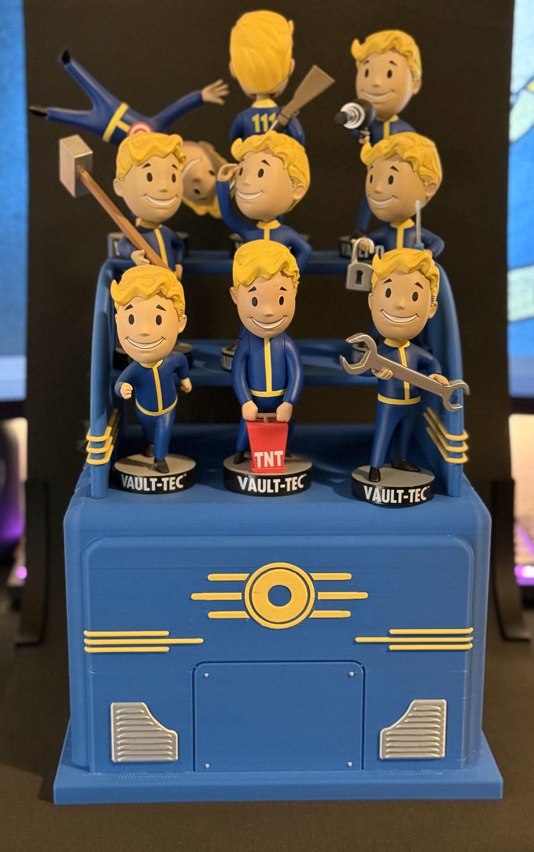 Fallout 4 Replica Bobblehead Display Shelf - Etsy