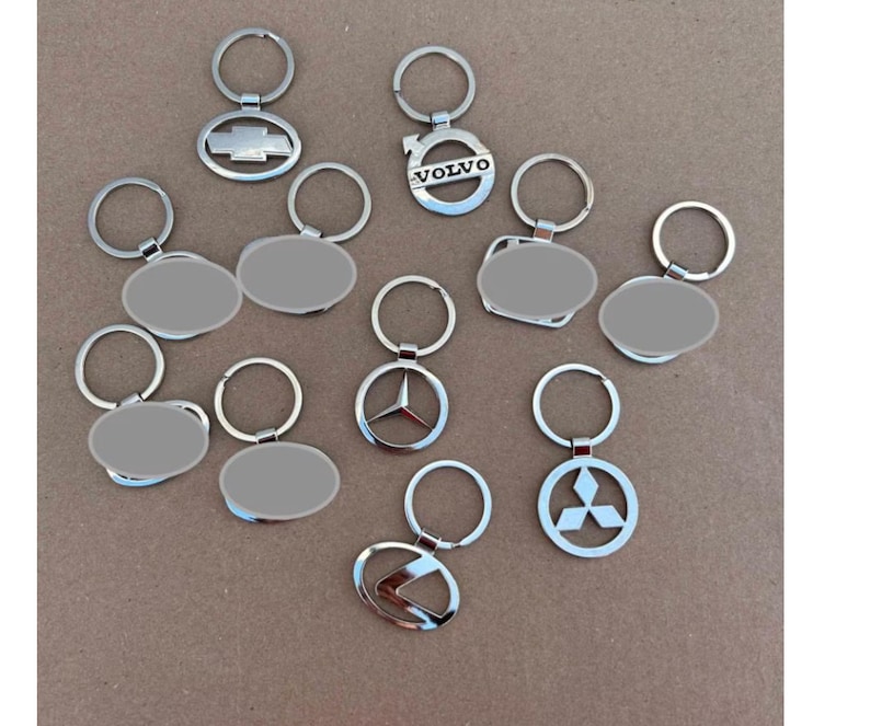 Premium Automotive Car Logo Silver Metal Keychain, Keyring for Decorate ...
