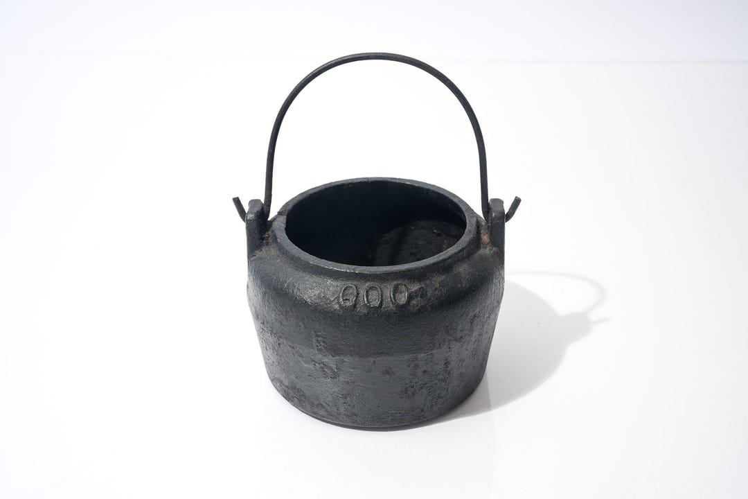 Vintage Mini Cast Iron Cauldron Bean Pot Bail Handle Antique Black Pot ...
