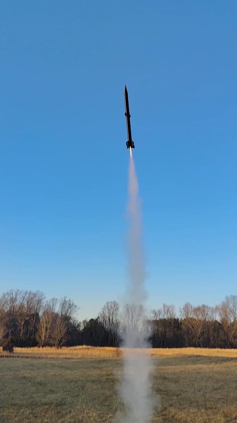 44" BIG Model Rocket With Estes E and F Motor Mounts Included. These ...