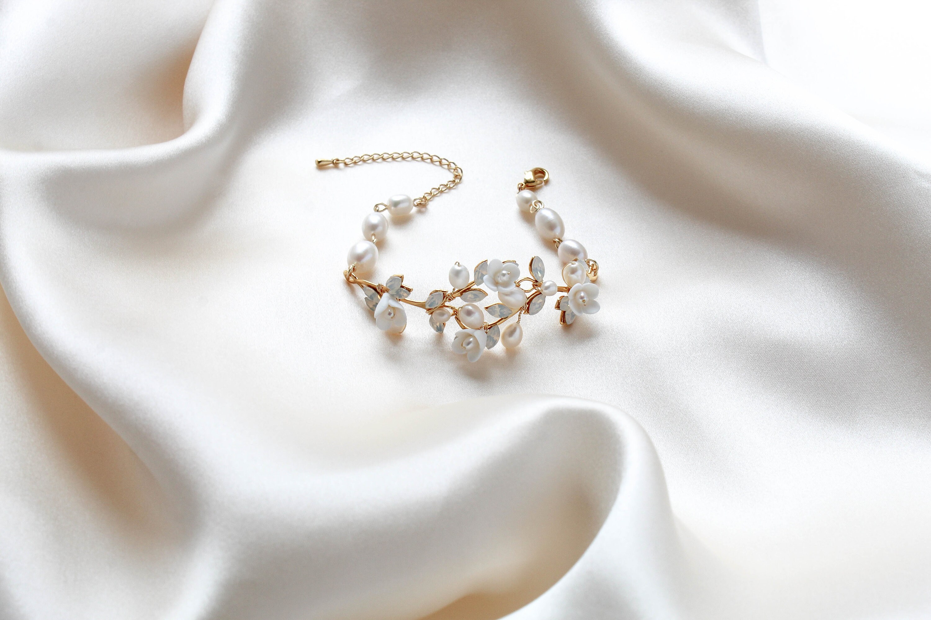 Pearl Bridal Bracelet, Floral Wedding Bracelet, Bridal Jewelry, White ...