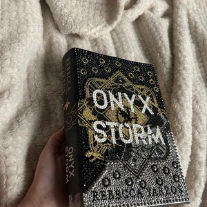 Bedazzled Book Cover of Onyx Storm by Rebecca Yarros - Etsy