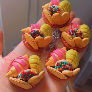 Handmade Pan Dulce Badge Reel, Polymer Clay, Mexican Pastries - Etsy