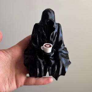 3D Printed Suriel Figurine With Teacup: ACOTAR Inspired Shelf Decor - Etsy