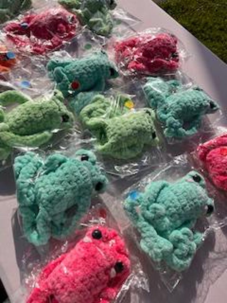 Crochet Leggy Frog - Etsy