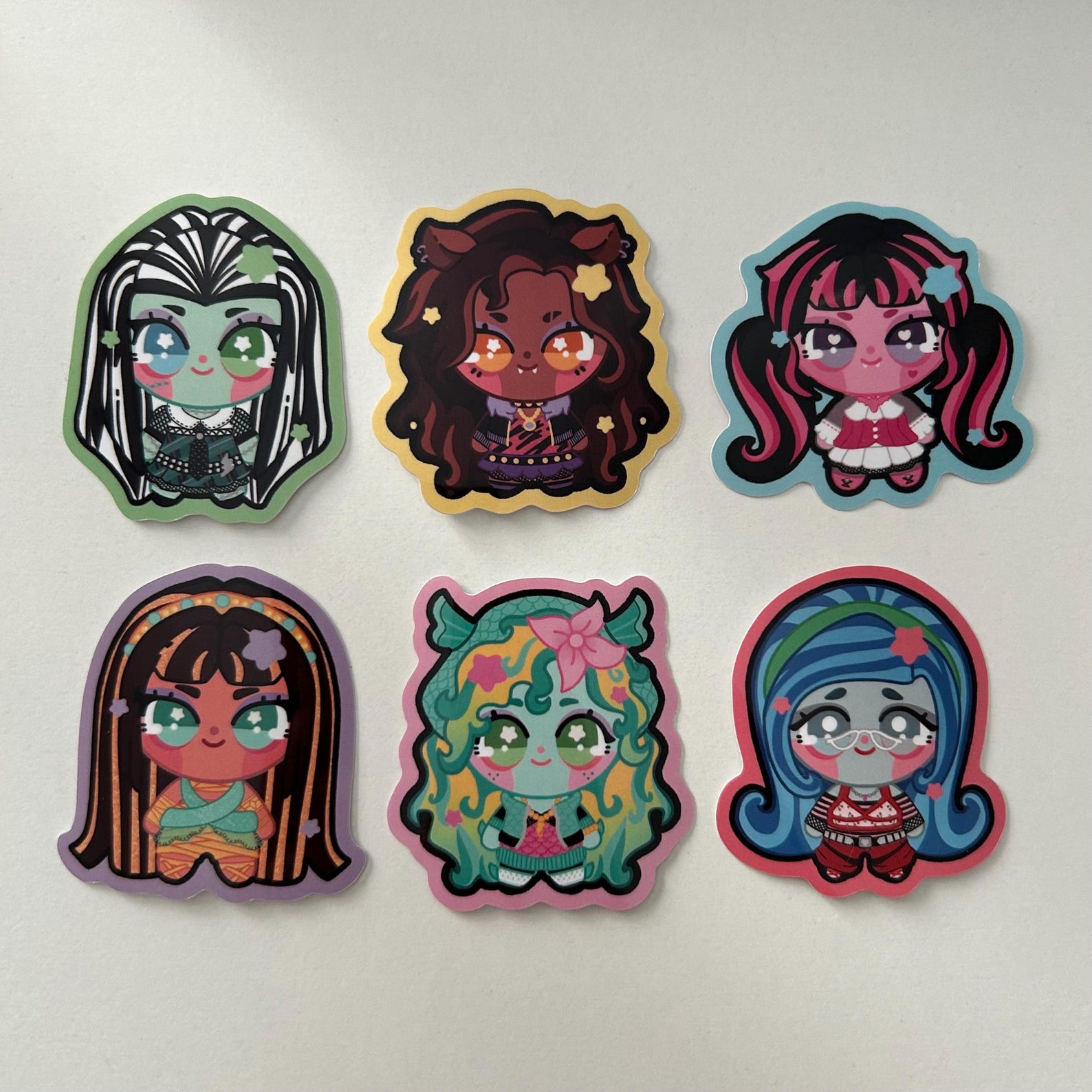 MONSTER HIGH Sticker Pack - Frankie, Draculaura, Clawdeen, Cleo ...