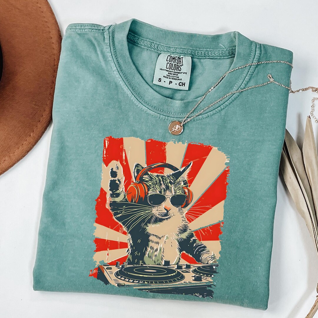 Comfort Colors® Cool DJ Cat Shirt, Funny Cat With Headphones, Stylish ...