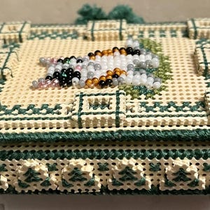 Perforated Paper Kitty Needle Case Designed by Idele Gilbert - Etsy